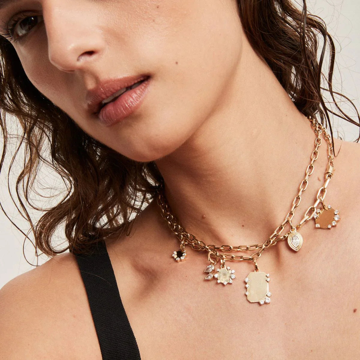 Adina Reyter – Pebble Stones